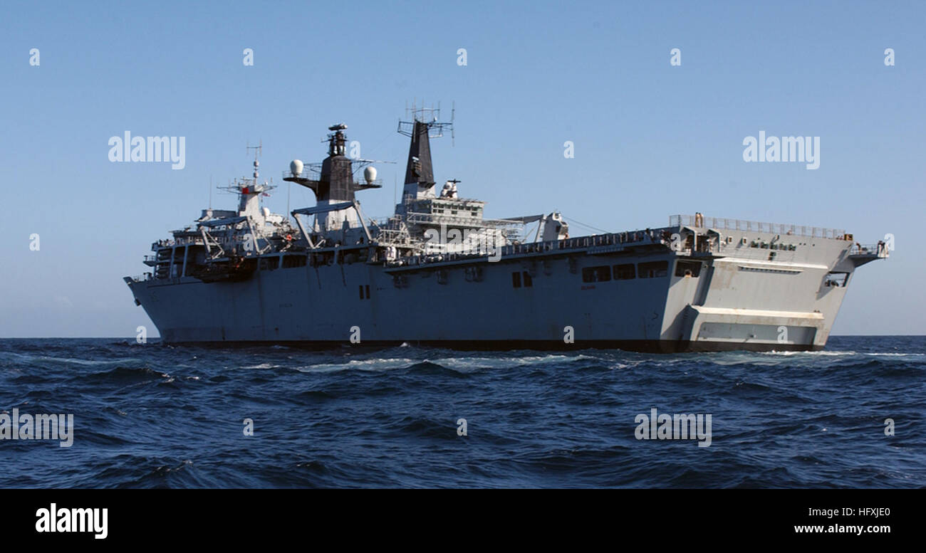 Hms bulwark warship hi-res stock photography and images - Alamy