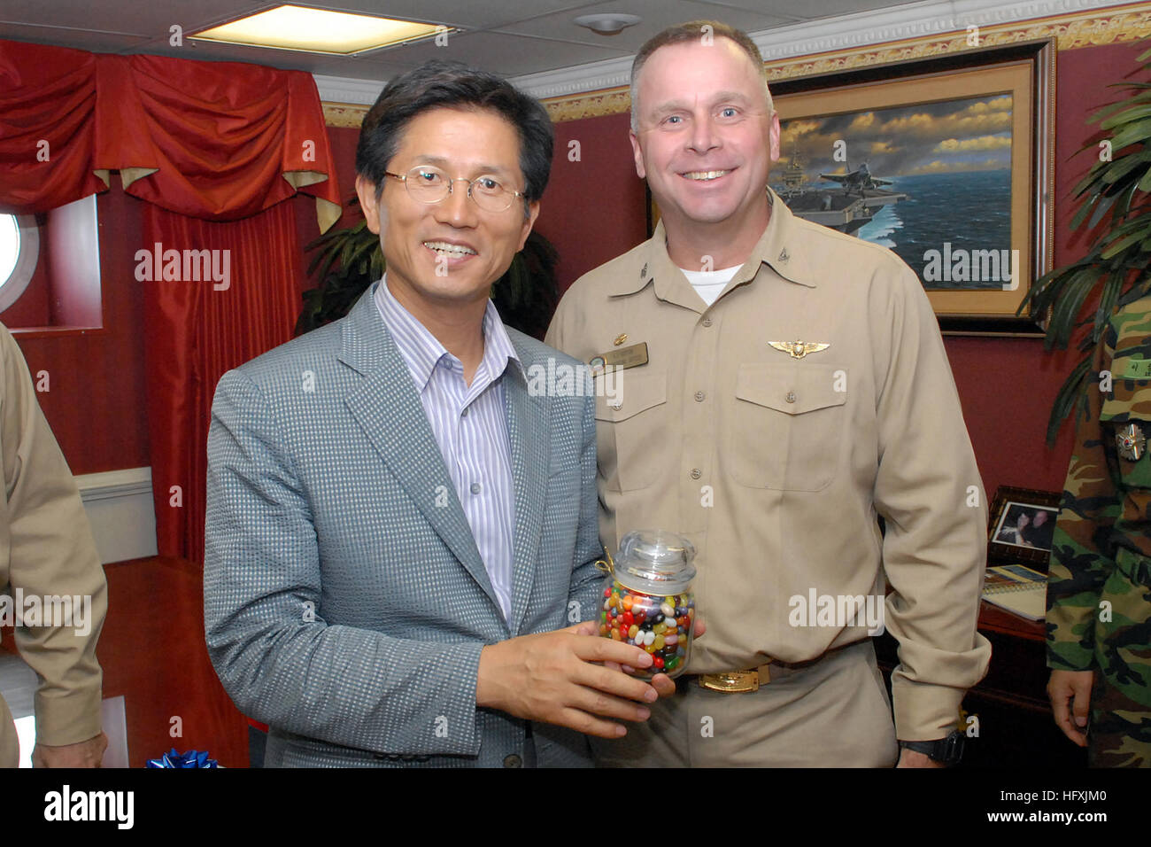 Indian and pacific oceans ship hi-res stock photography and images - Alamy
