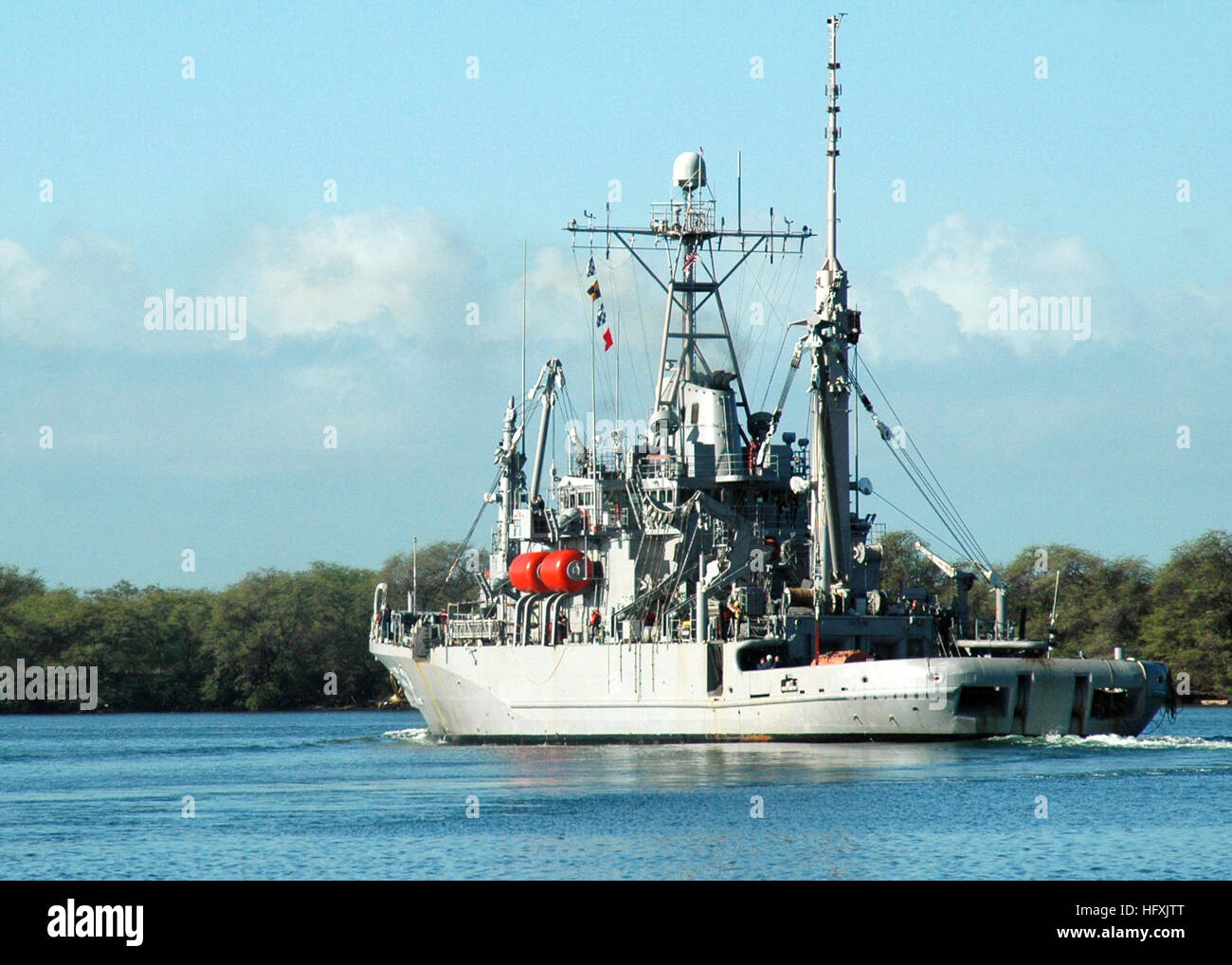 Uss salvor ars 52 hi-res stock photography and images - Alamy