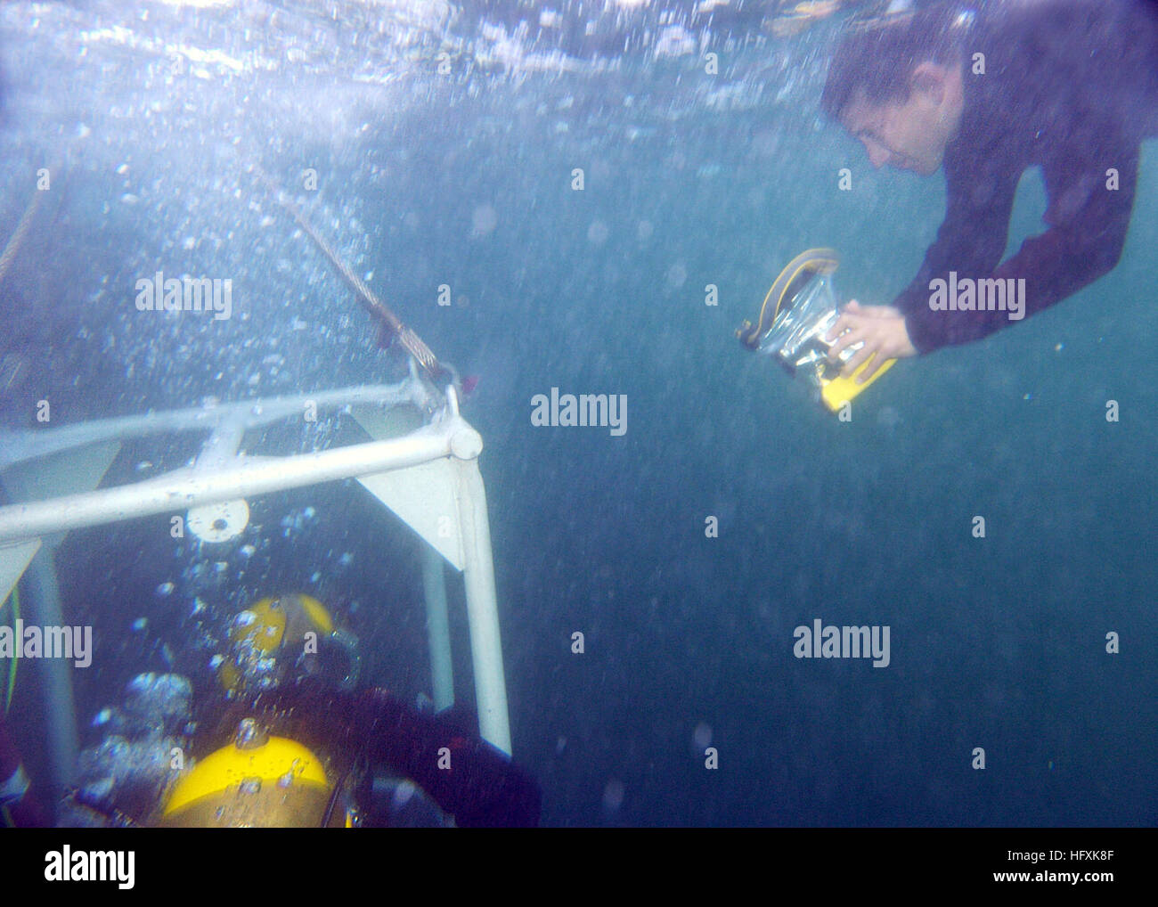 Usns navajo t atf 169 hi-res stock photography and images - Alamy