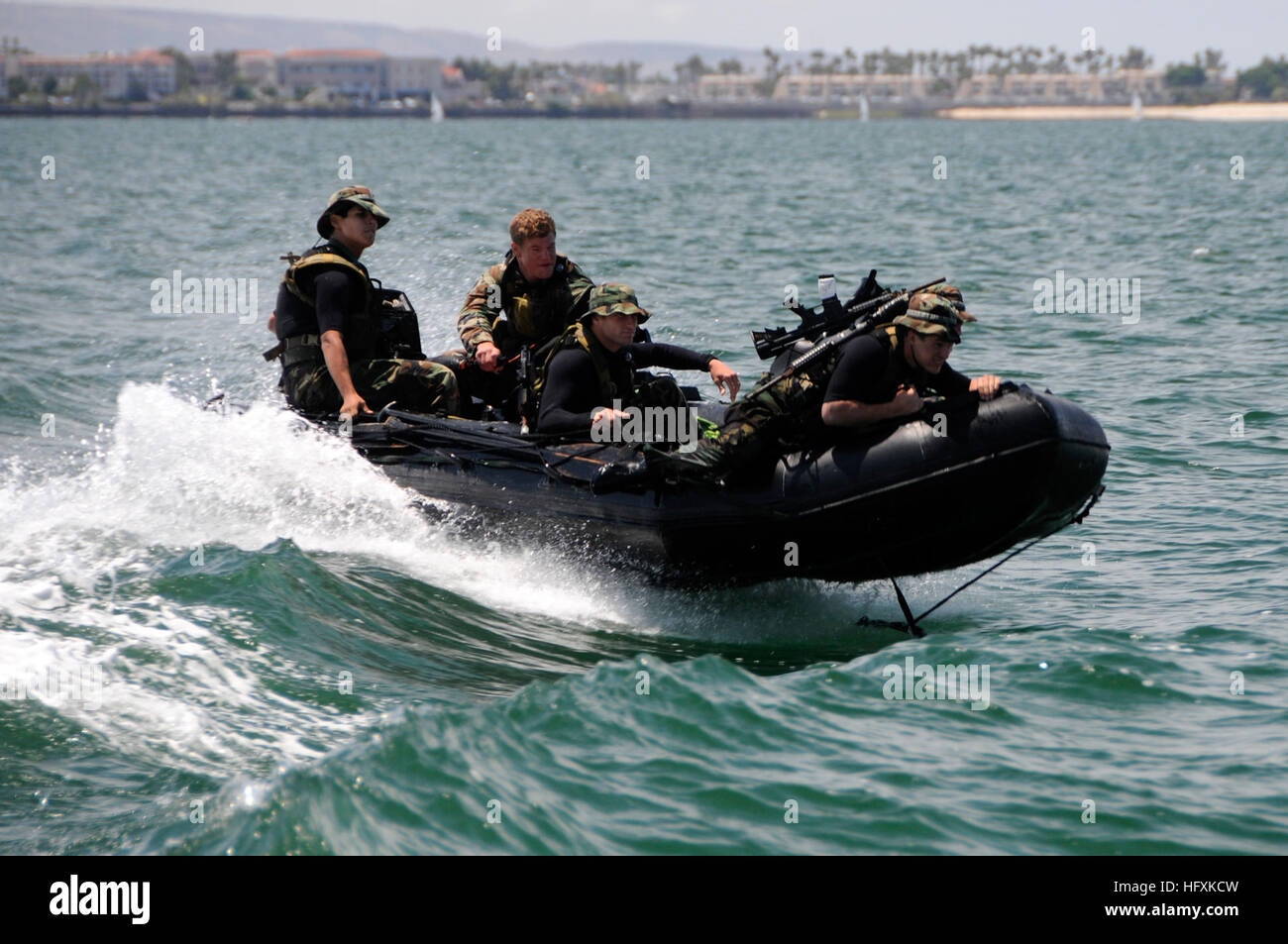 Us navy seal special boat hi-res stock photography and images - Alamy