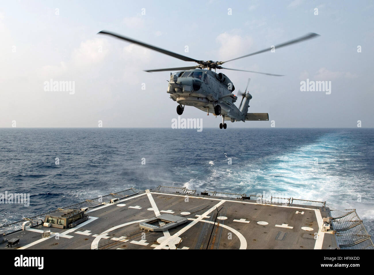 090616-N-9123L-080 PACIFIC OCEAN (June 16, 2009) An SH-60B Sea Hawk ...
