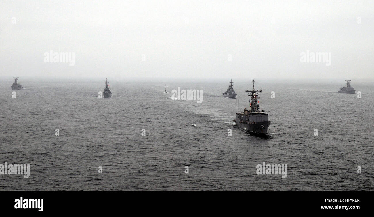 090617-N-4879G-474 PACIFIC OCEAN (June 17, 2009) The guided-missile ...