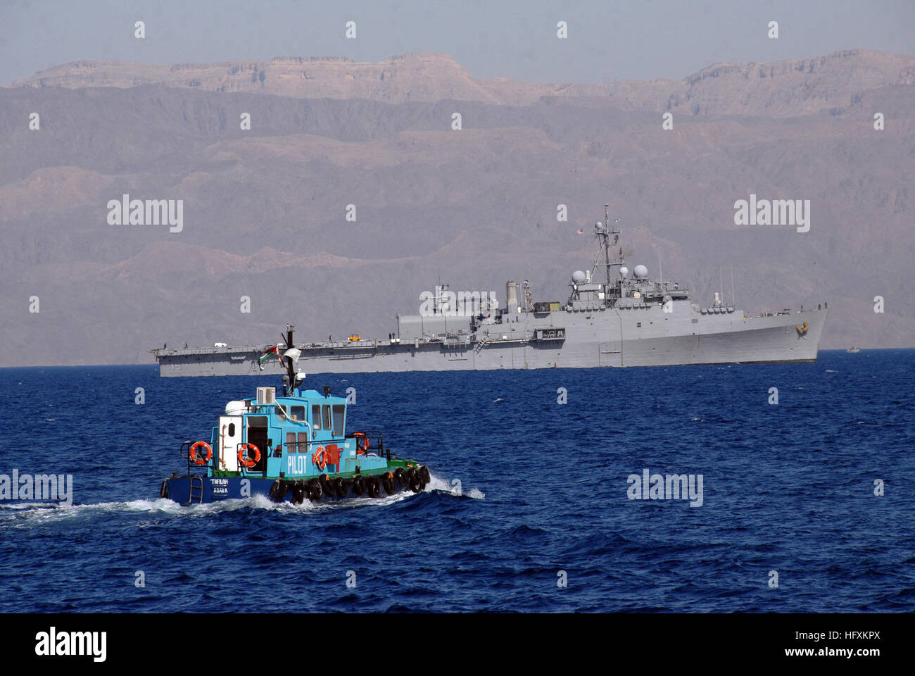 Uss ponce lpd 15 hi-res stock photography and images - Alamy