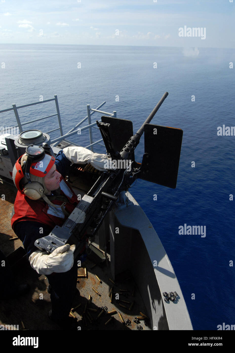 Navy loads 50 caliber machine gun hi-res stock photography and images ...