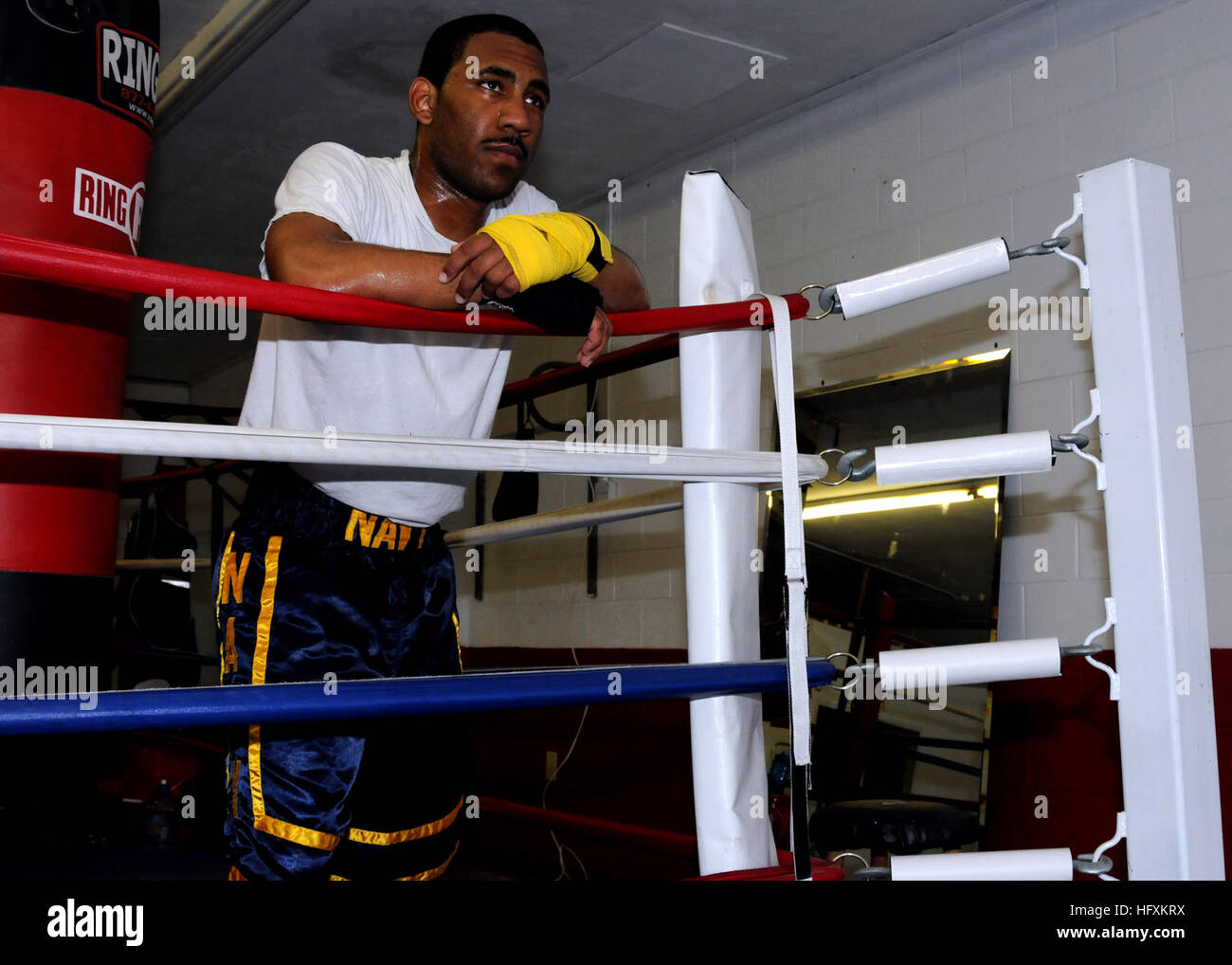 Navy boxing hi-res stock photography and images - Alamy