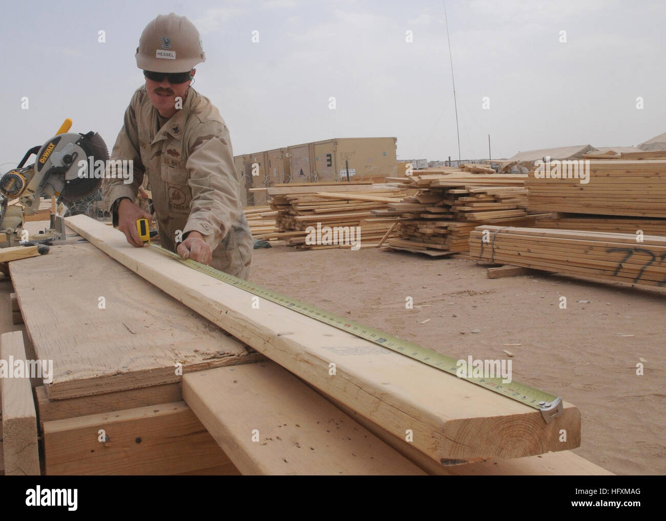 090705-N-9410R-027 HELMAND PROVINCE, Afghanistan (July 5, 2009) Builder ...