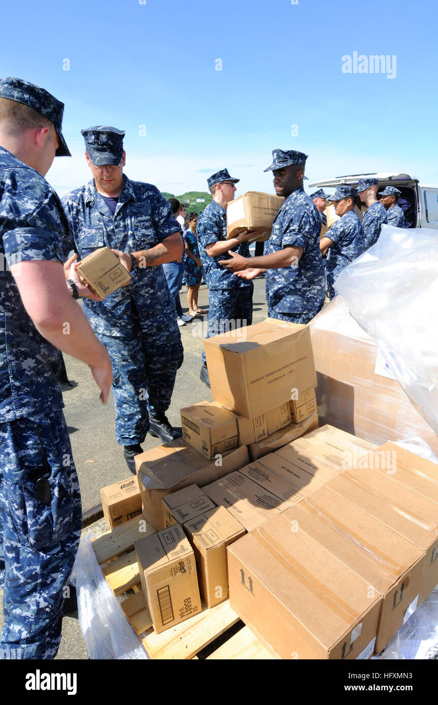 100526-N-9643W-227 RODMAN-BALBOA, Panama (May 26, 2010) Sailors ...