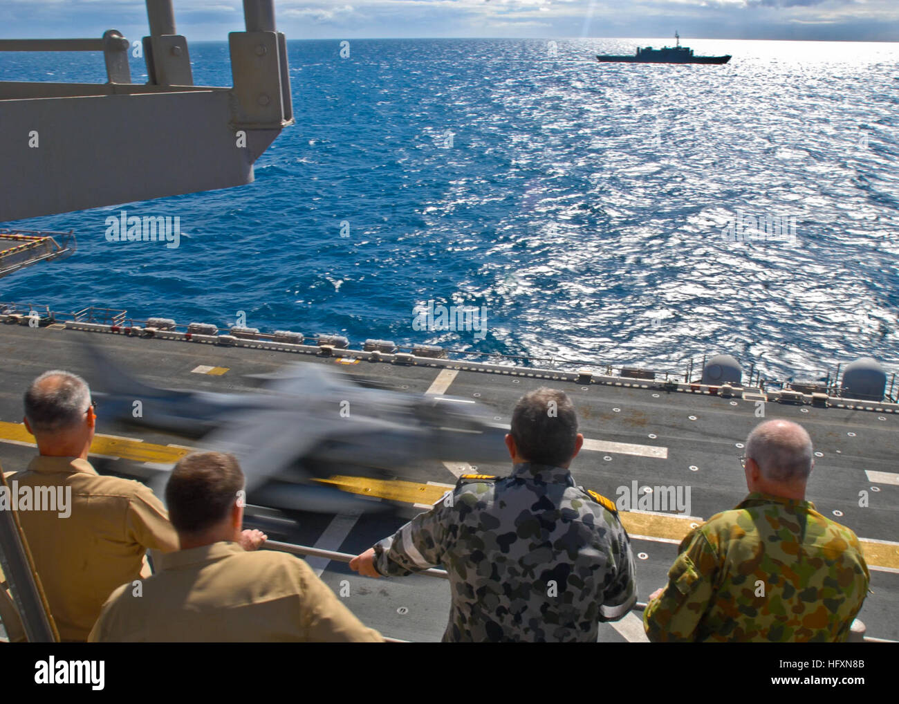 Navy capt richard left lt hi-res stock photography and images - Alamy