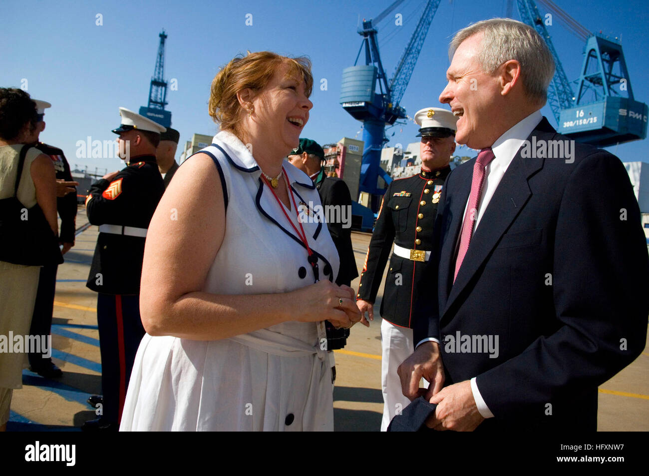 090801-N-5549O-019 BATH, Maine (Aug. 1, 2009) Secretary of the Navy ...