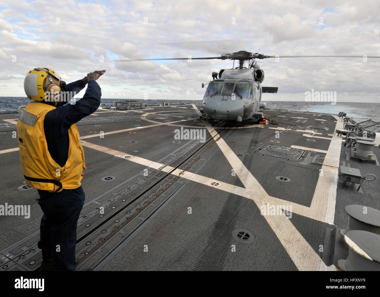 Arleigh burke class destroyers deck hi-res stock photography and images ...