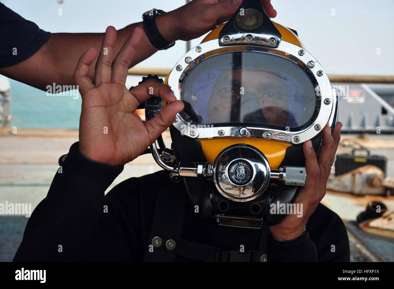 090805-N-4220R-011 MUARA, Brunei (Aug. 5, 2009) A Royal Brunei Navy ...