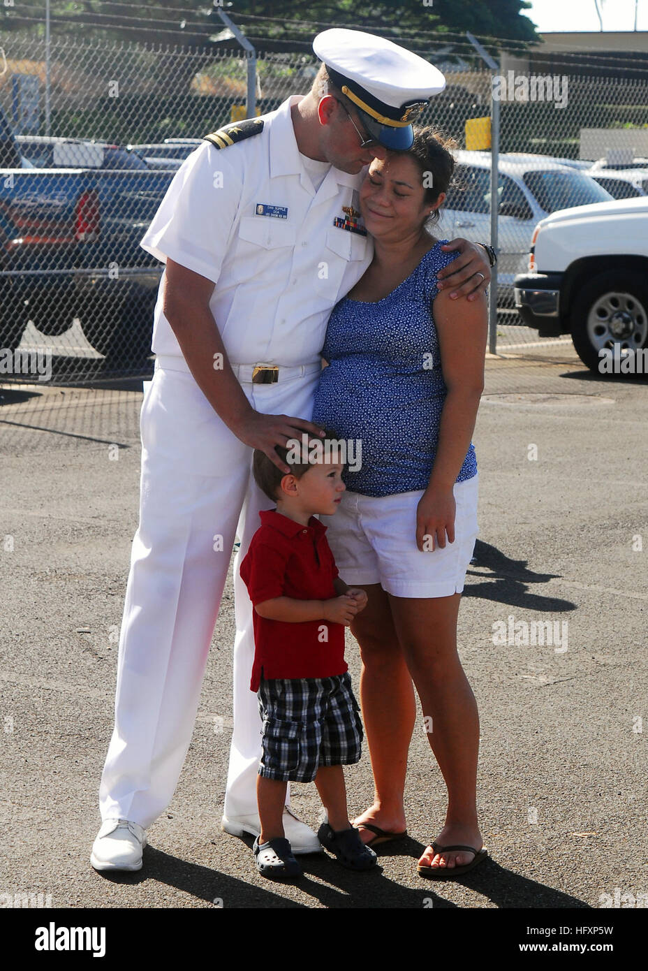 090807-N-0995C-003 PEARL HARBOR, Hawaii (Aug. 7, 2009) Lt. Daniel ...