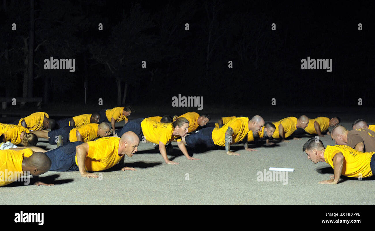 090821-N-6889J-015 GULFPORT, Miss. (Aug. 21, 2009) Chief selects from ...