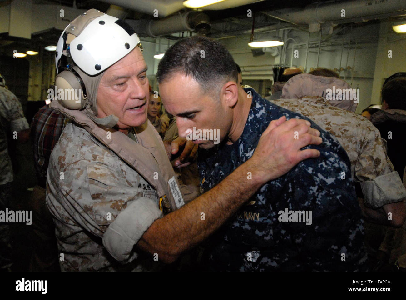 090828-N-3592S-128 ATLANTIC OCEAN (Aug. 28, 2009) Lt. Gen. Dennis ...