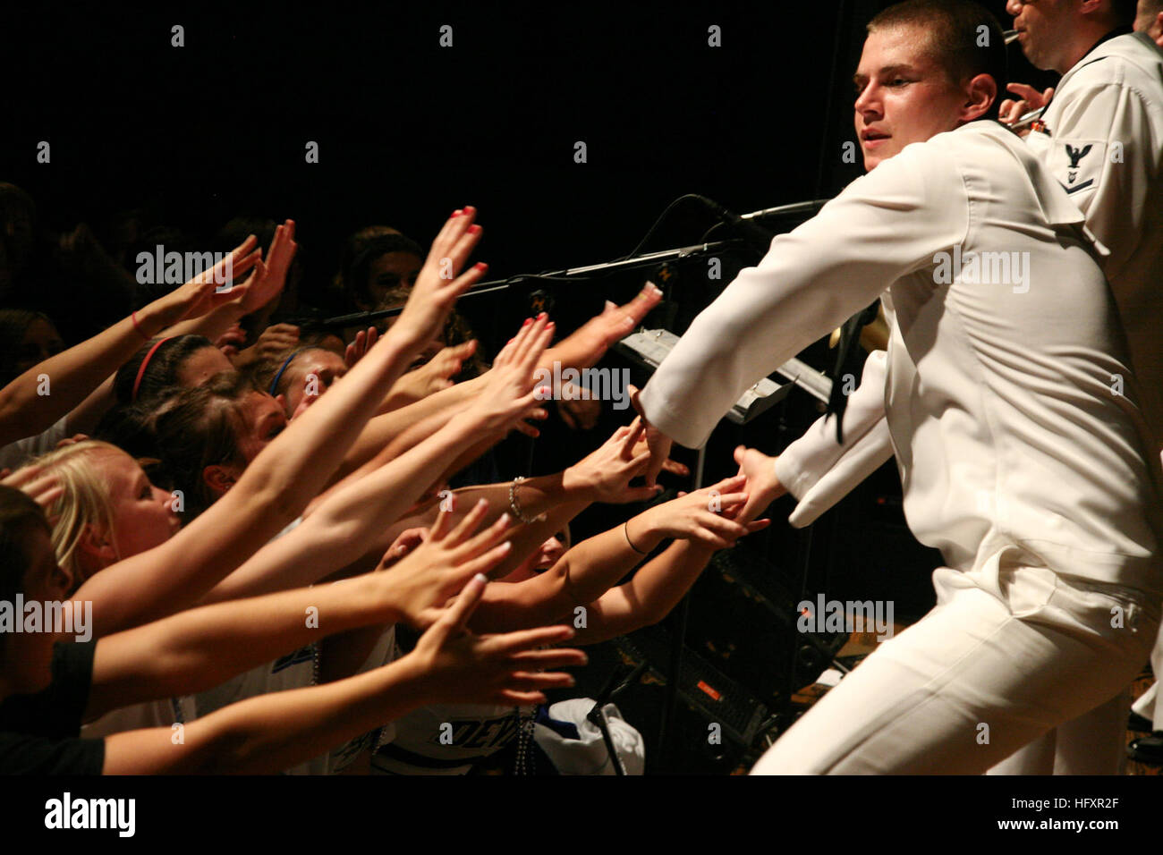 090828-N-3271W-077 PLATTSMOUTH, Neb. (Aug. 28, 2009) Musician Seaman ...
