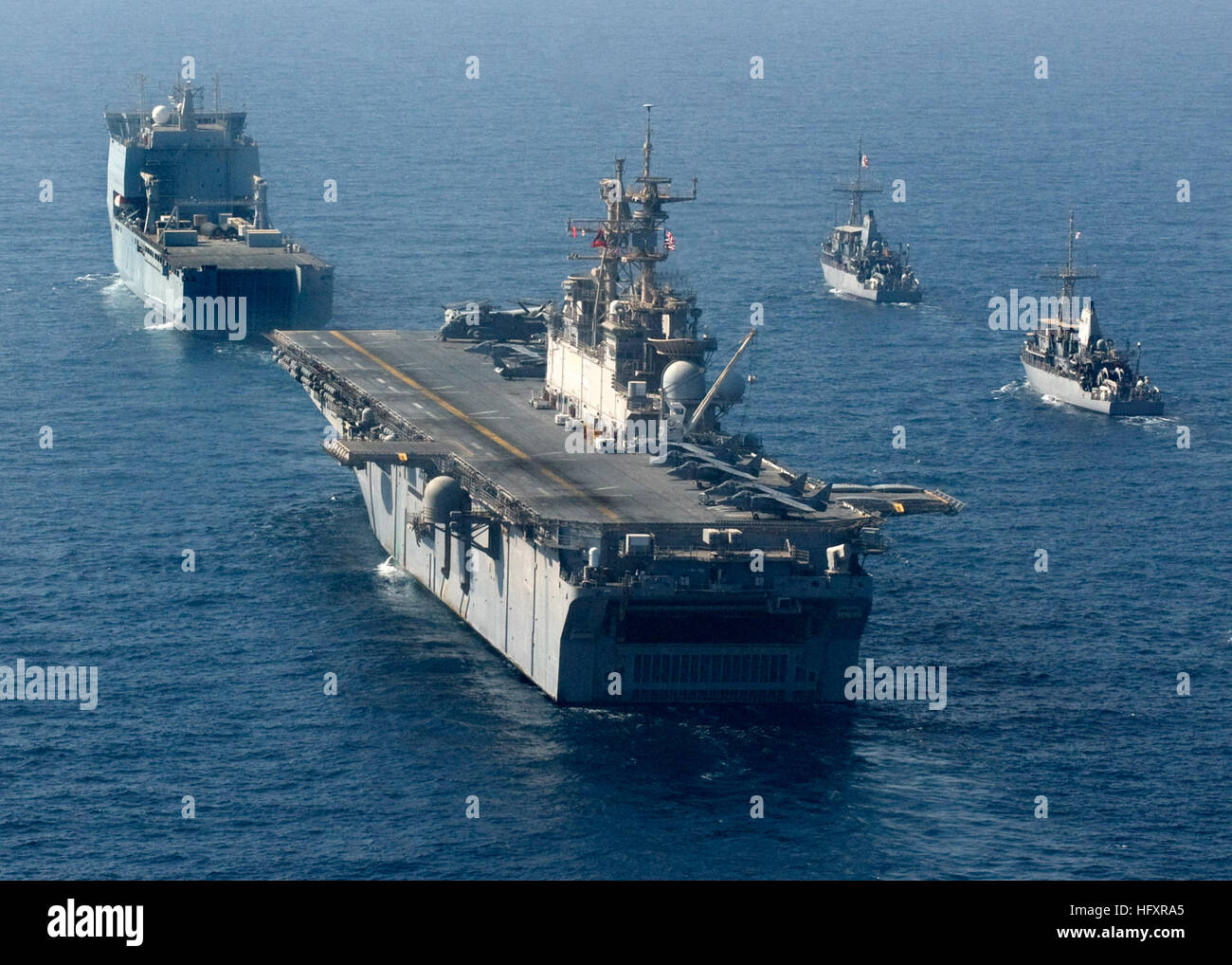 090905-N-3165S-566 U.S. 5th FLEET AREA OF RESPONSIBILITY (Sept. 5, 2009 ...