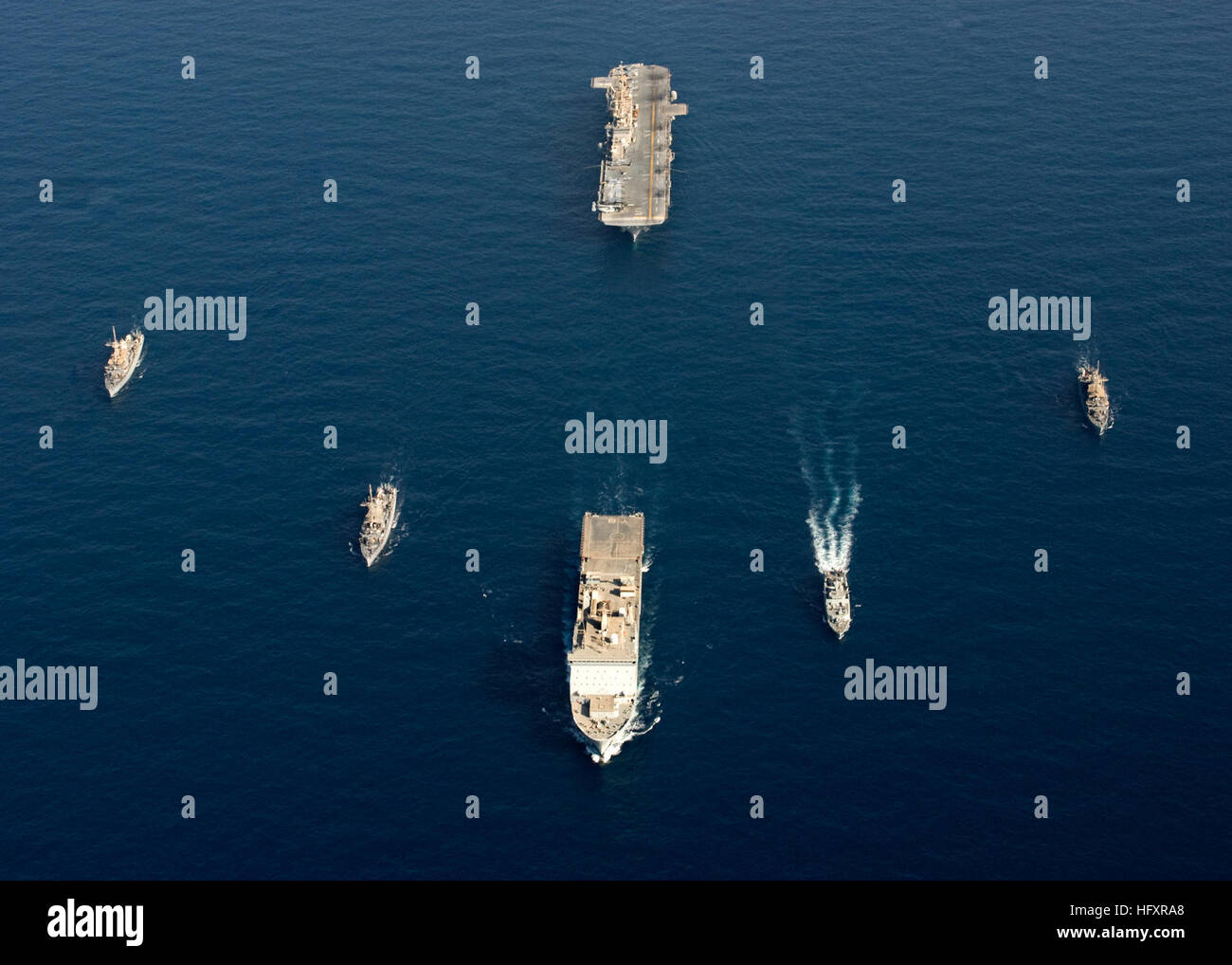 Single role mine hunter hi-res stock photography and images - Alamy