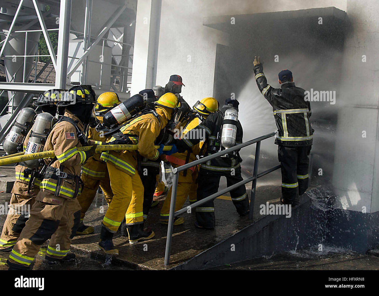 090915-N-9573A-012 CHINHAE, Republic of Korea (Sep. 15, 2009) Chief ...