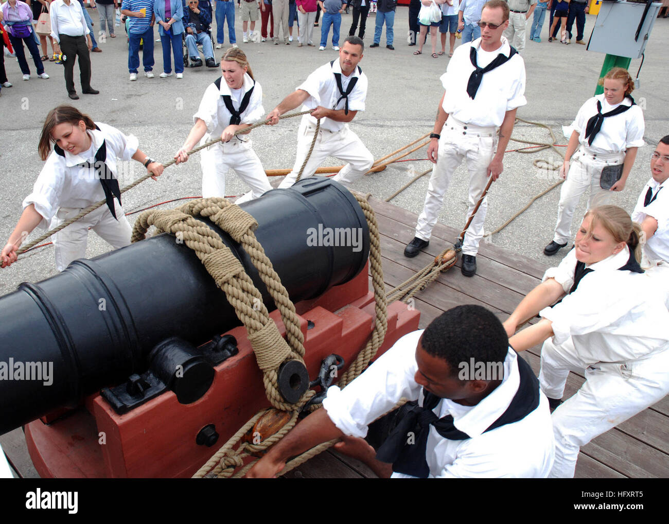 Canon firing 18th century hi-res stock photography and images - Alamy