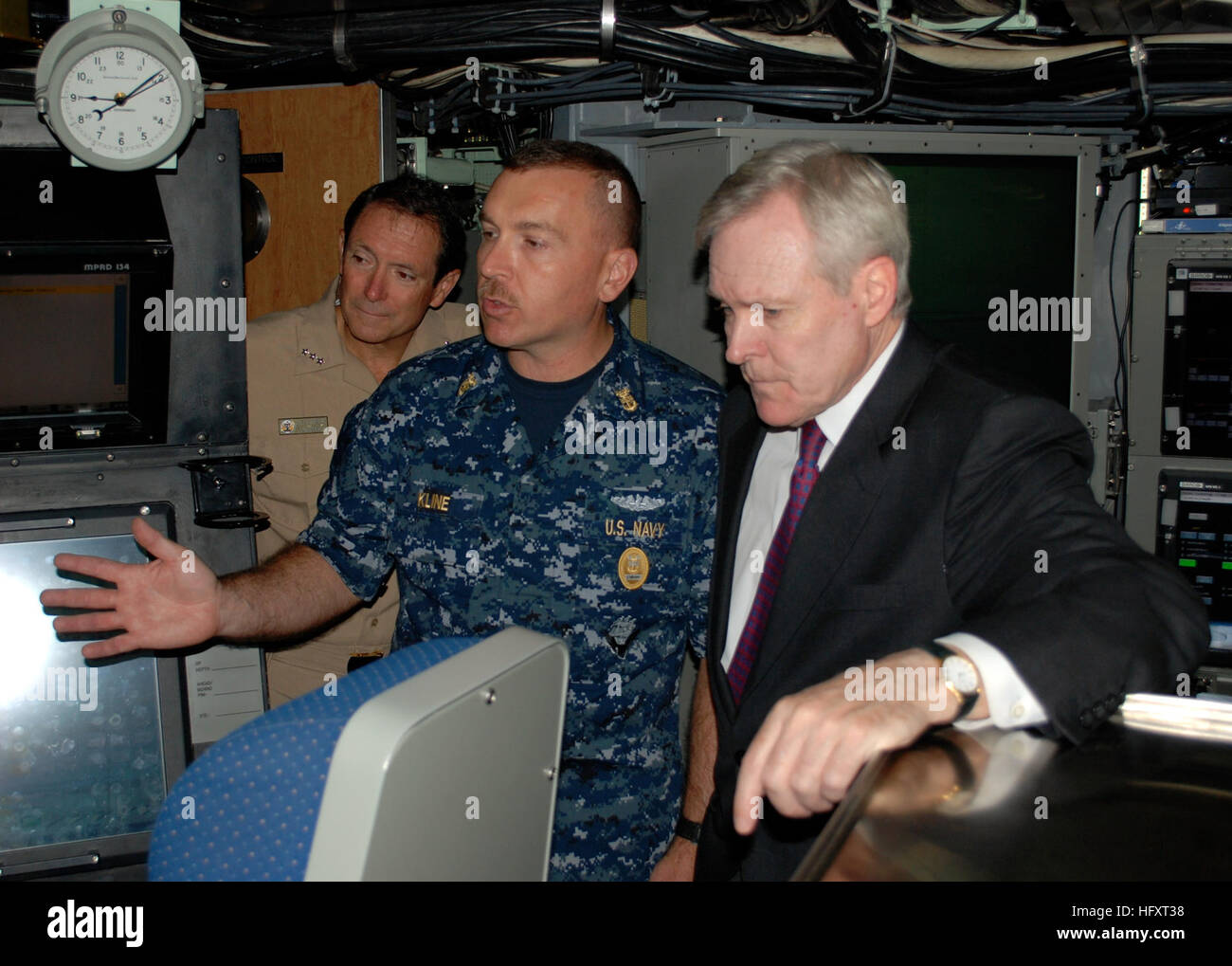 090923-N-8750E-104 GROTON, Conn. (Sept. 23, 2009) Master Chief Glen ...