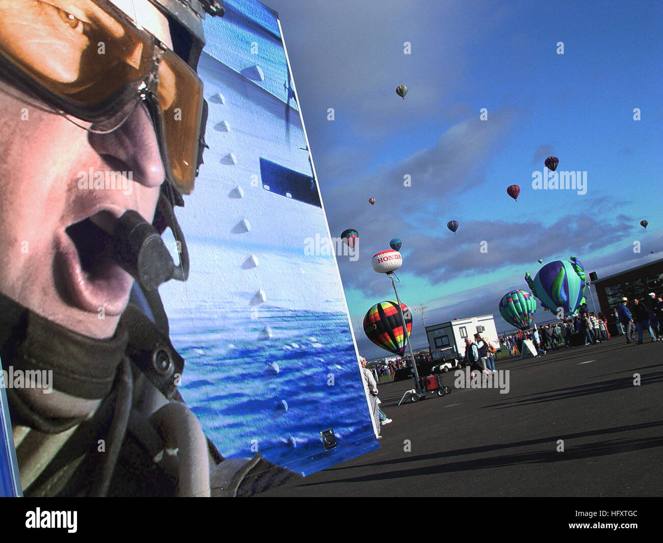 F 18 flight simulator hi-res stock photography and images - Alamy