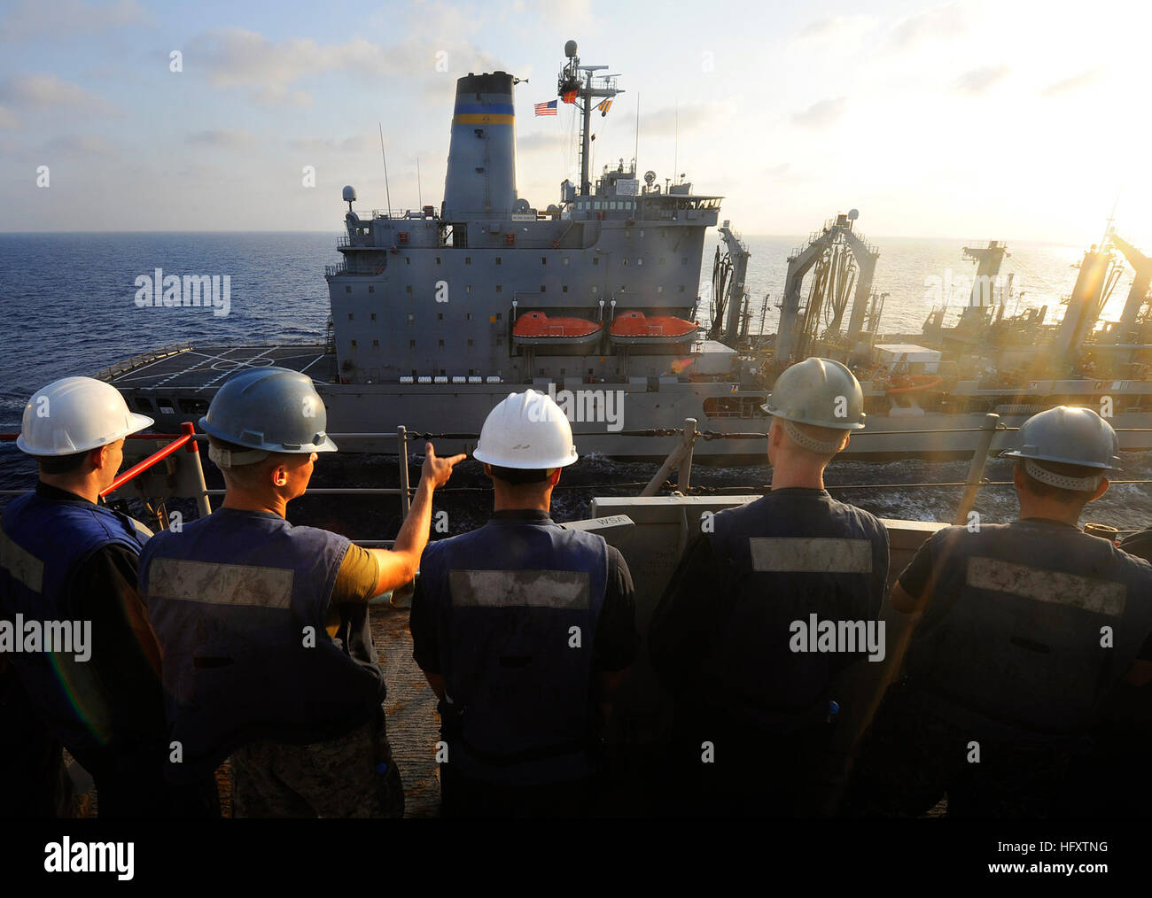 Military sealift command fleet replenishment oiler usns bridge hi-res ...