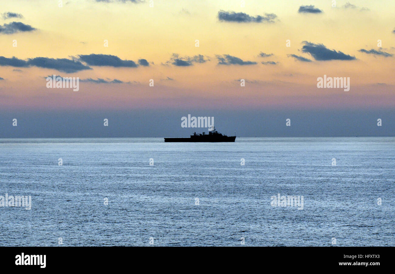 Uss ponce lpd 15 hi-res stock photography and images - Alamy
