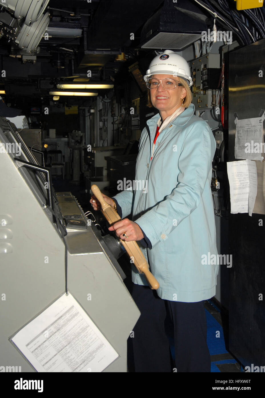 Uss gerald r ford construction hi-res stock photography and images - Alamy