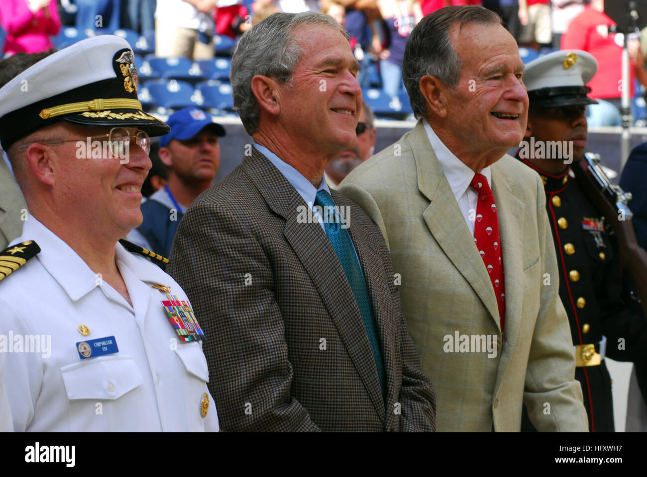 The commanding officer of uss george h w bush cvn 77 hi-res stock ...