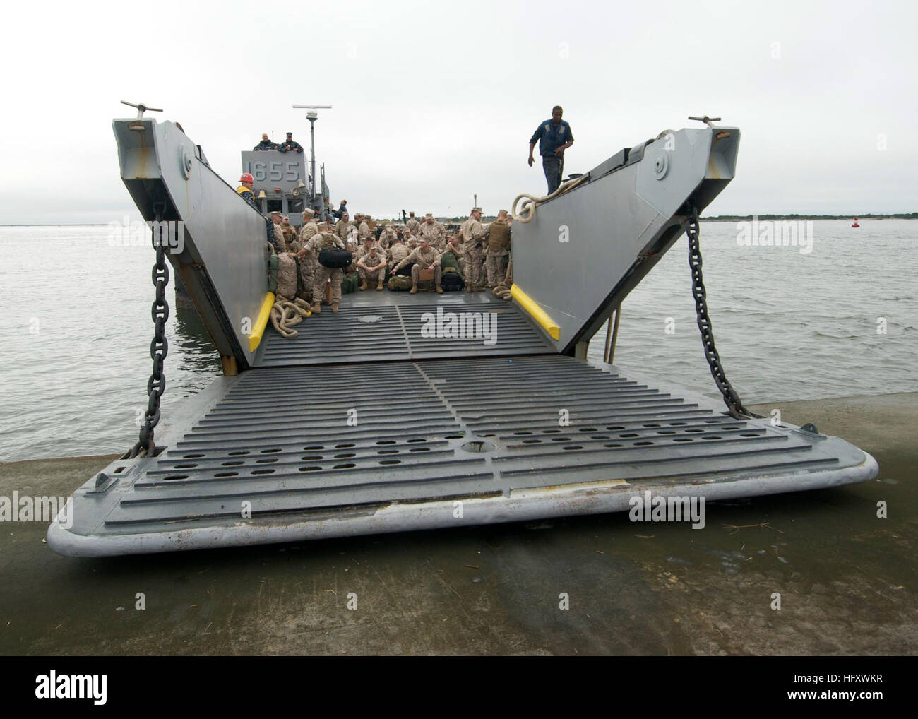 Landing craft utility lcu 1655 hi-res stock photography and images - Alamy