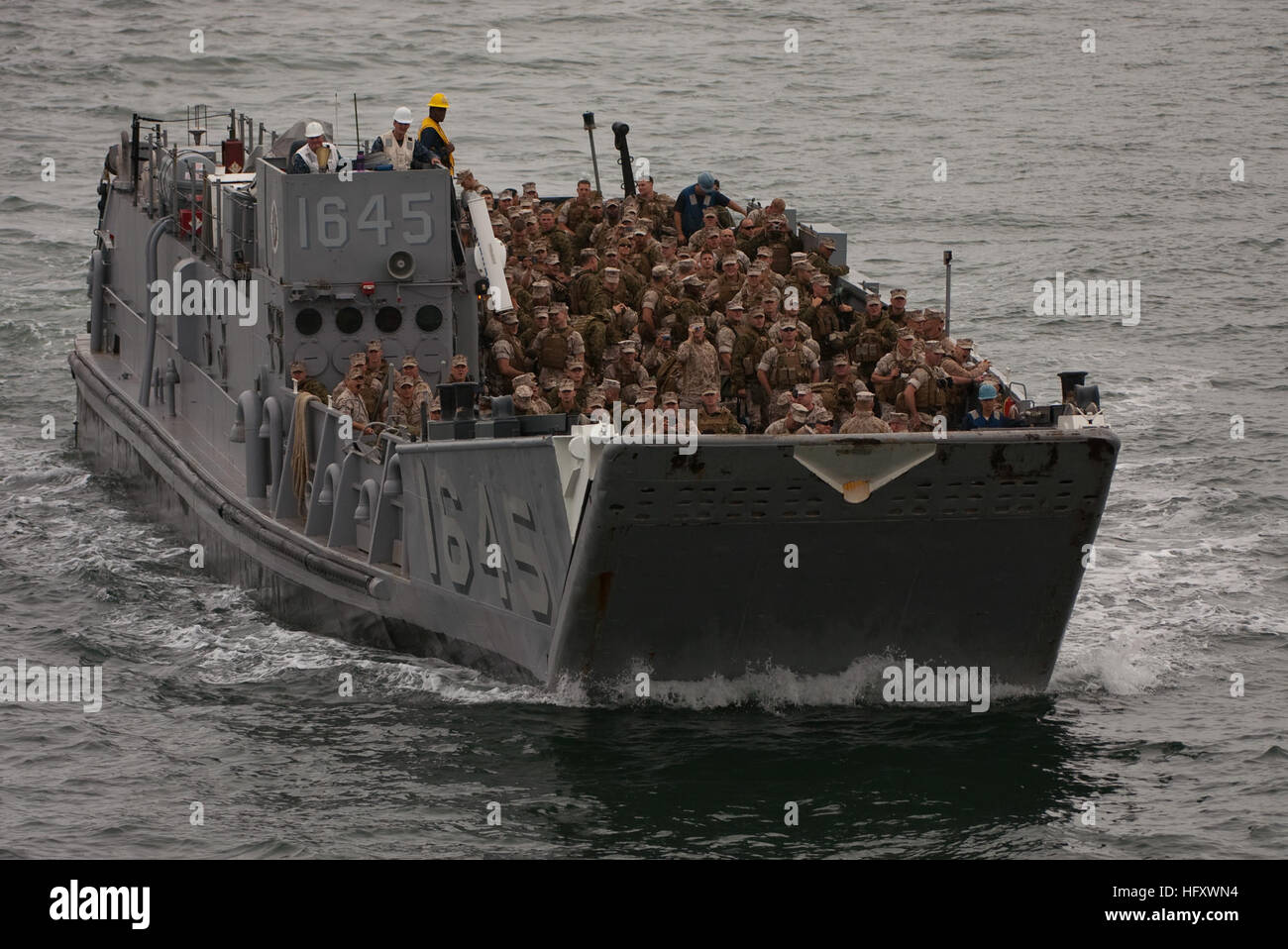 Landing craft utility lcu 1645 hi-res stock photography and images - Alamy