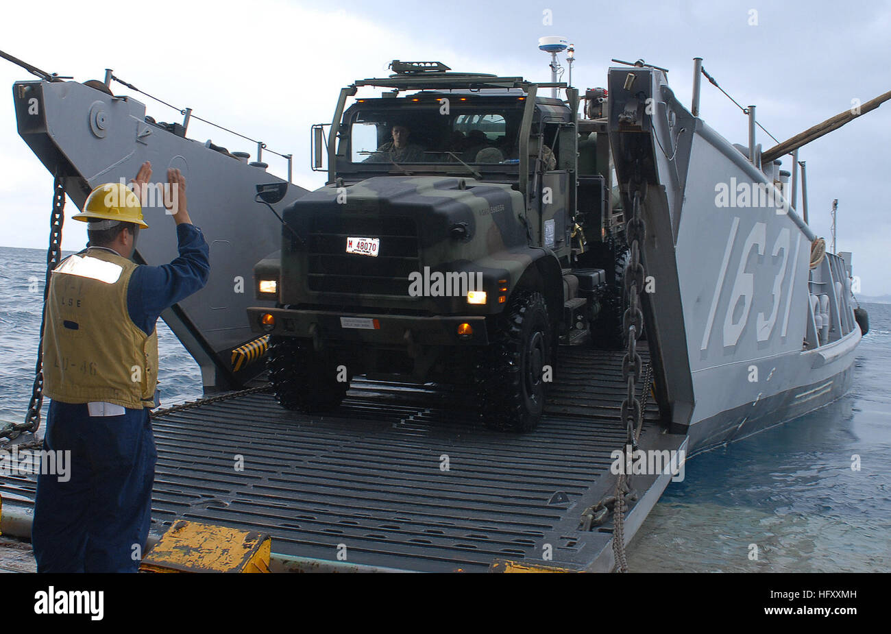 18 ton truck hi-res stock photography and images - Alamy