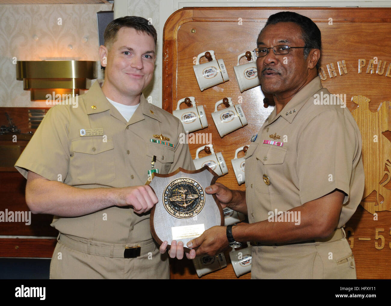 Surface warfare officer of the year hi-res stock photography and images ...