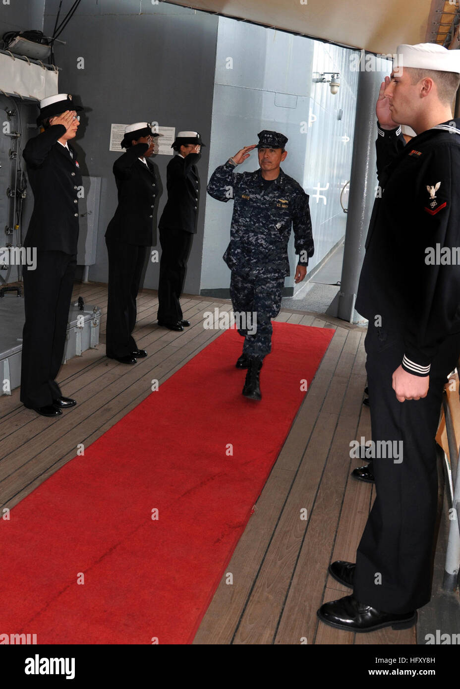 6th fleet flagship uss mount whitney lcc jcc 20 hi-res stock ...