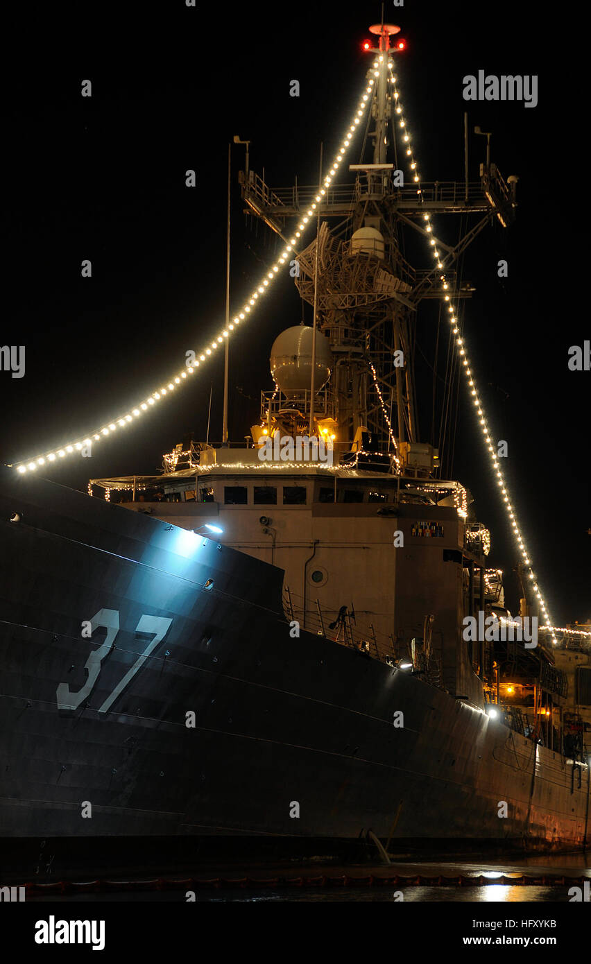 Guided missile frigate uss crommelin ffg 37 hi-res stock photography ...