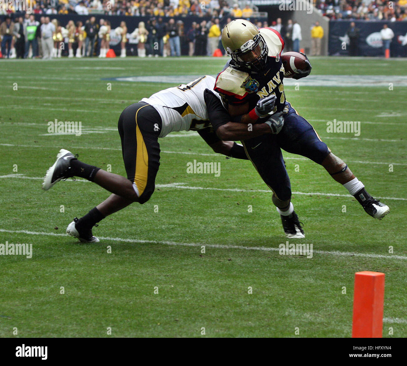 U s naval academy football team photo hi-res stock photography and ...