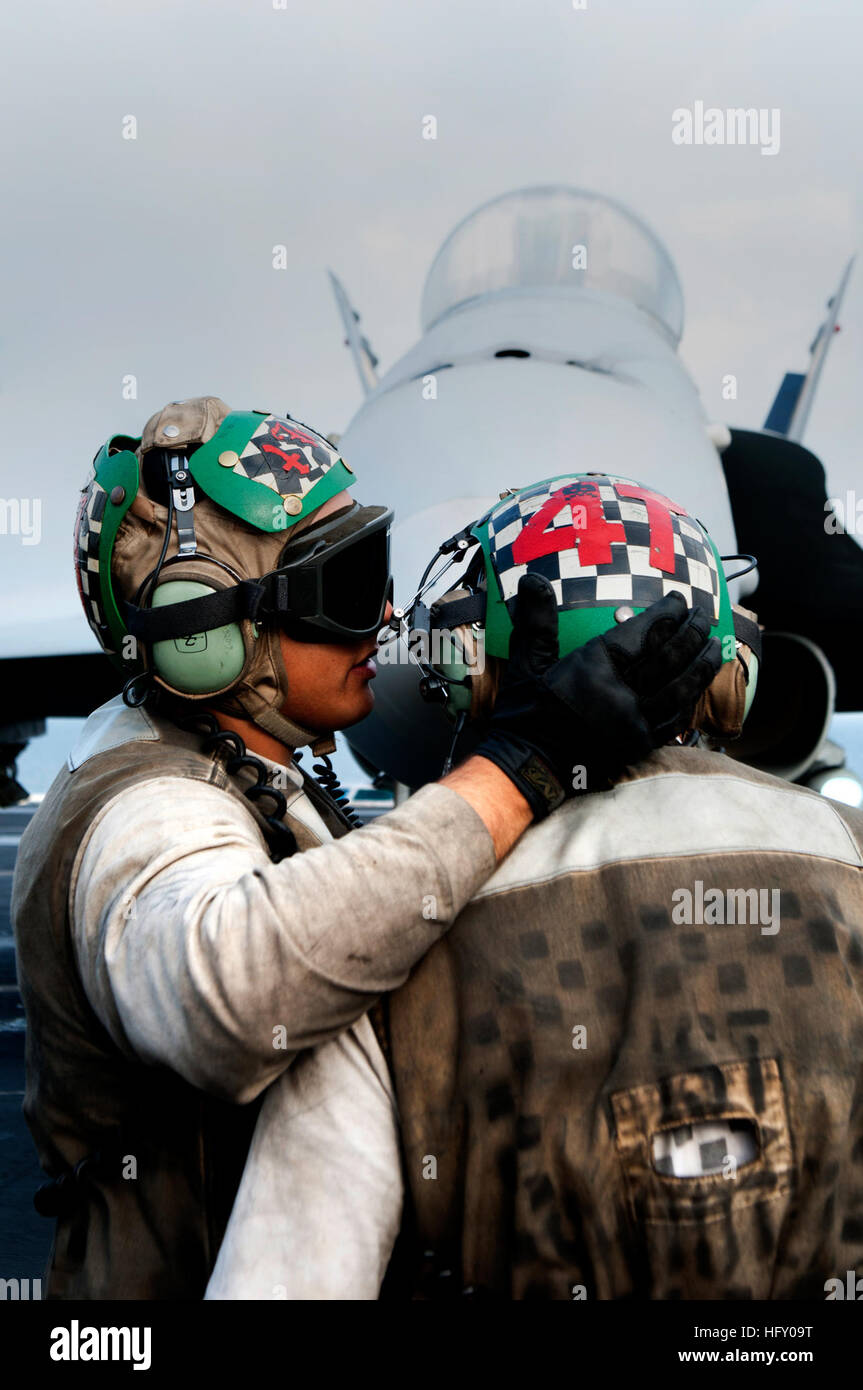 Assigned to strike fighter squadron vfa 25 hi-res stock photography and ...