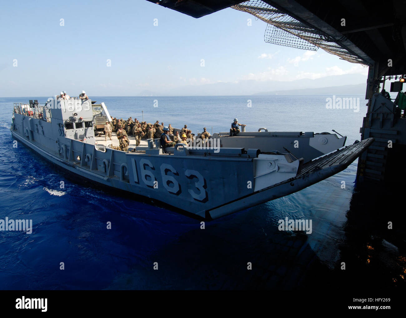 100212-N-2000D-350 CARIBBEAN SEA, Haiti (Feb. 12, 2010) Landing Craft ...