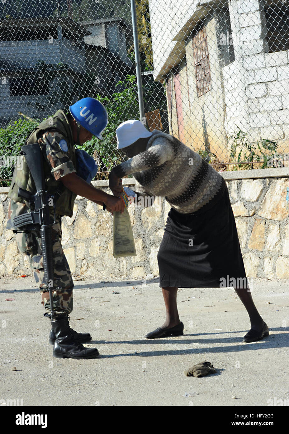 Un peacekeeper woman hi-res stock photography and images - Alamy