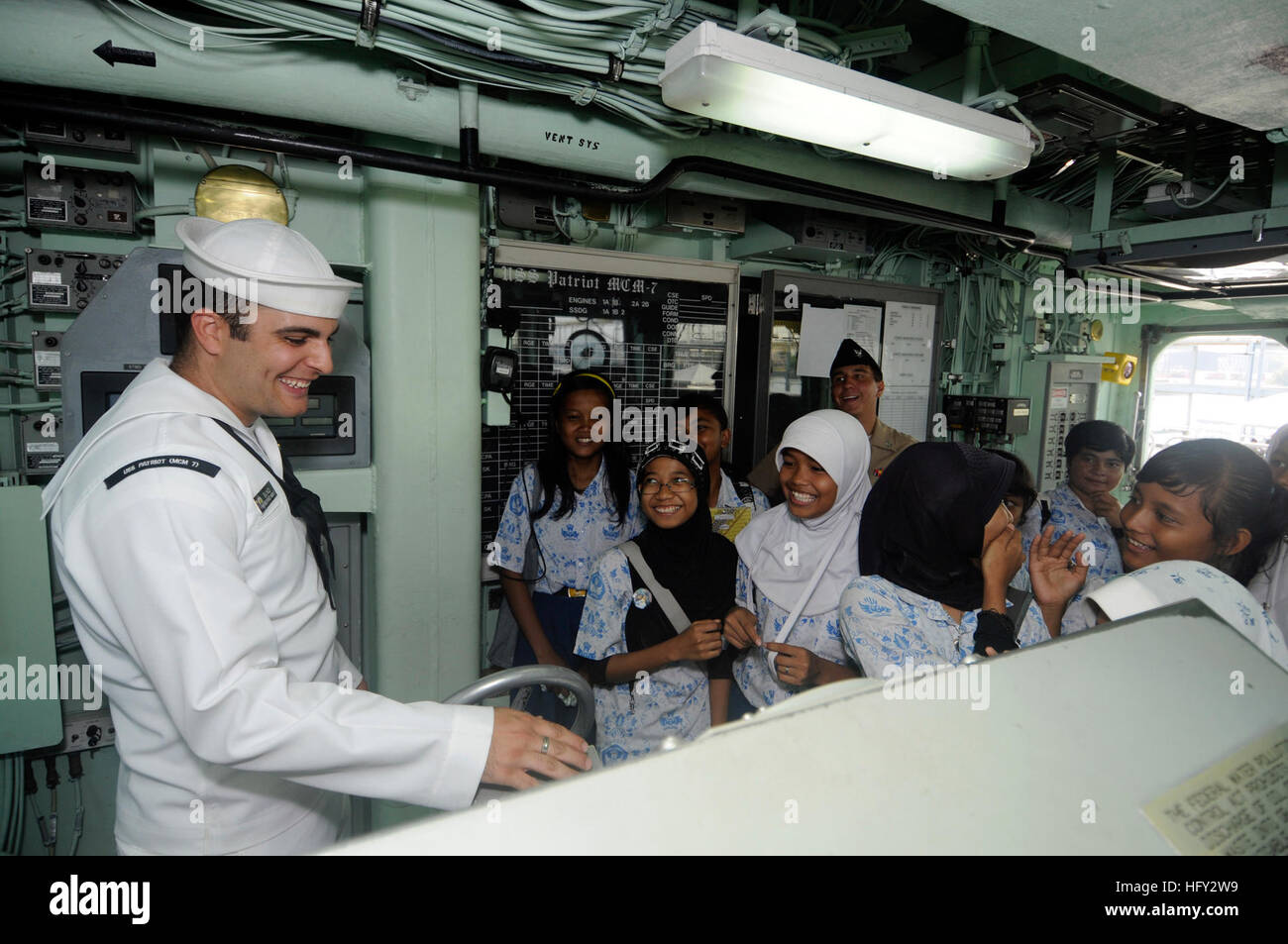 U s navy mineman 1st class hi-res stock photography and images - Alamy