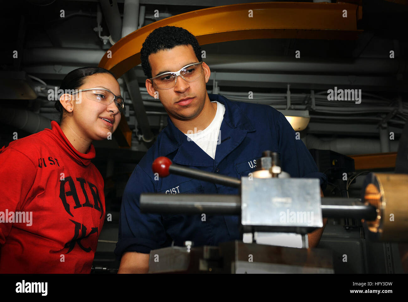 100306-N-1981M-001 ATLANTIC OCEAN (March 6, 2010) Aviation Boatswain's ...