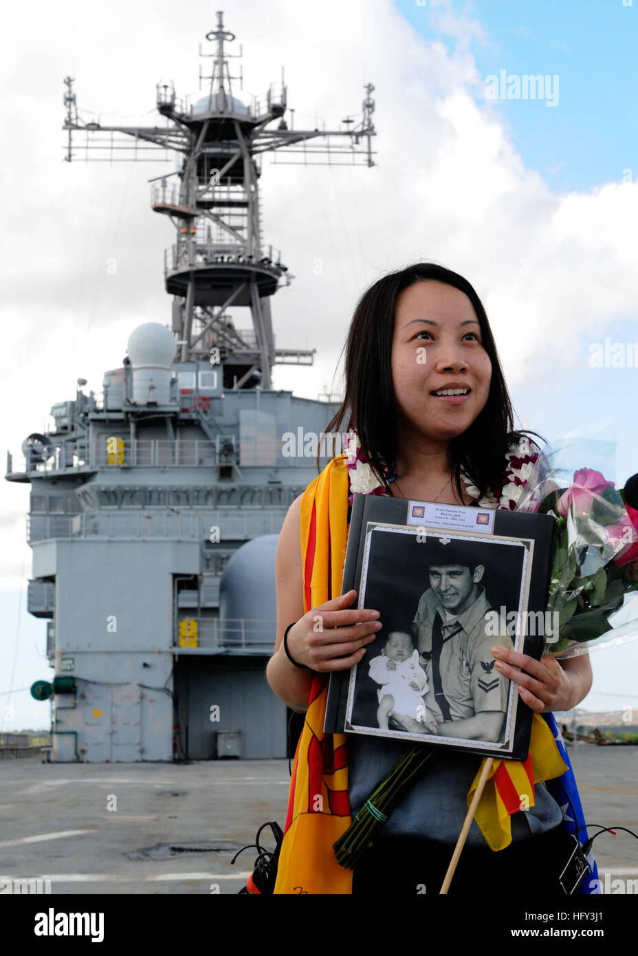 Ex uss tarawa lha 1 hi-res stock photography and images - Alamy