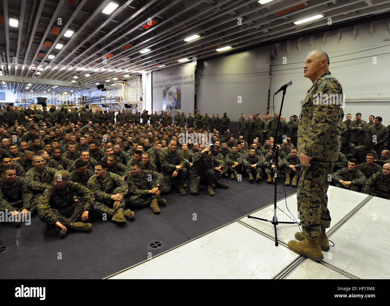 Commanding general of 2nd marine expeditionary force hi-res stock ...