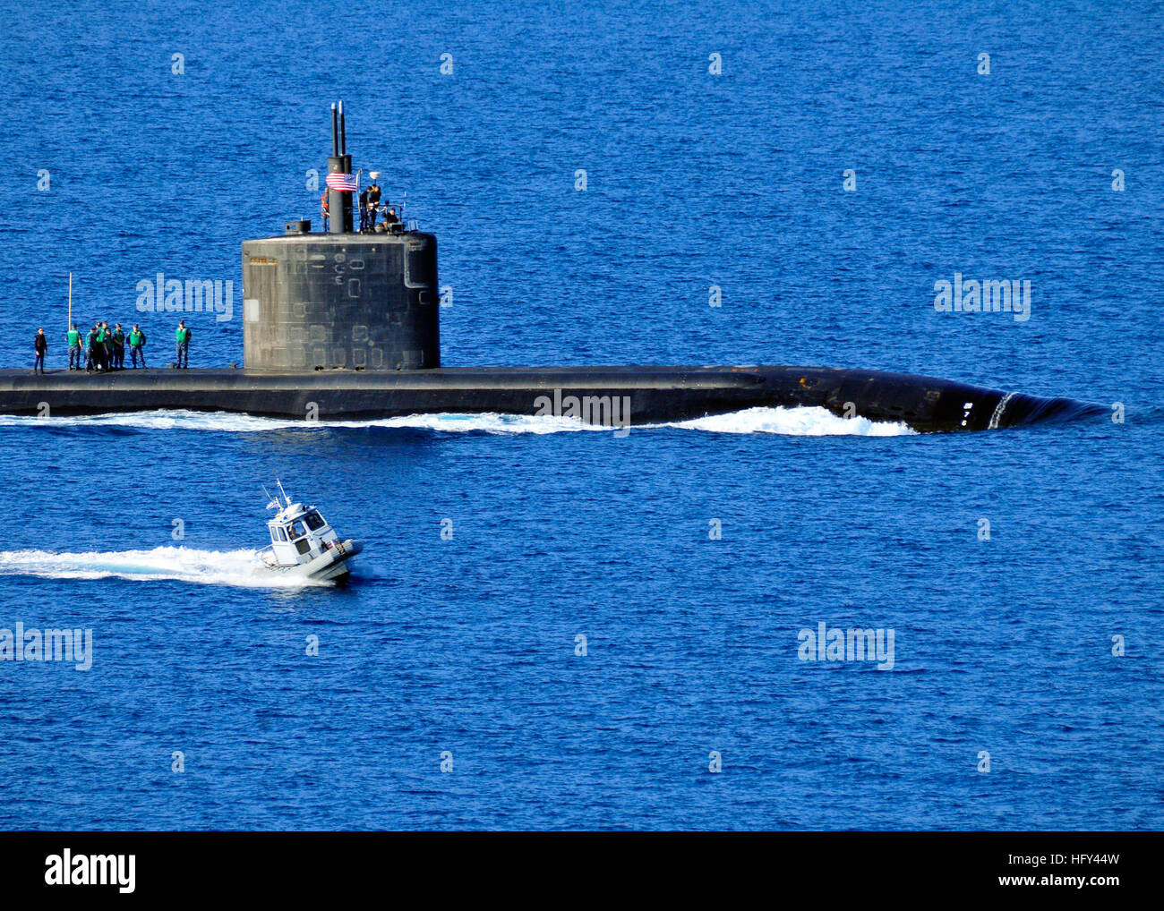 The Los Angeles-class attack submarine USS Annapolis (SSN 760) departs ...