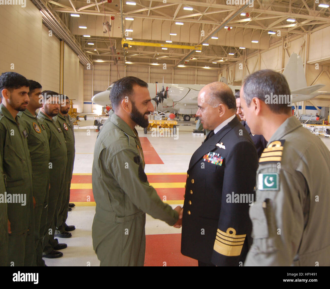 Chief of naval staff of the pakistan hi-res stock photography and ...