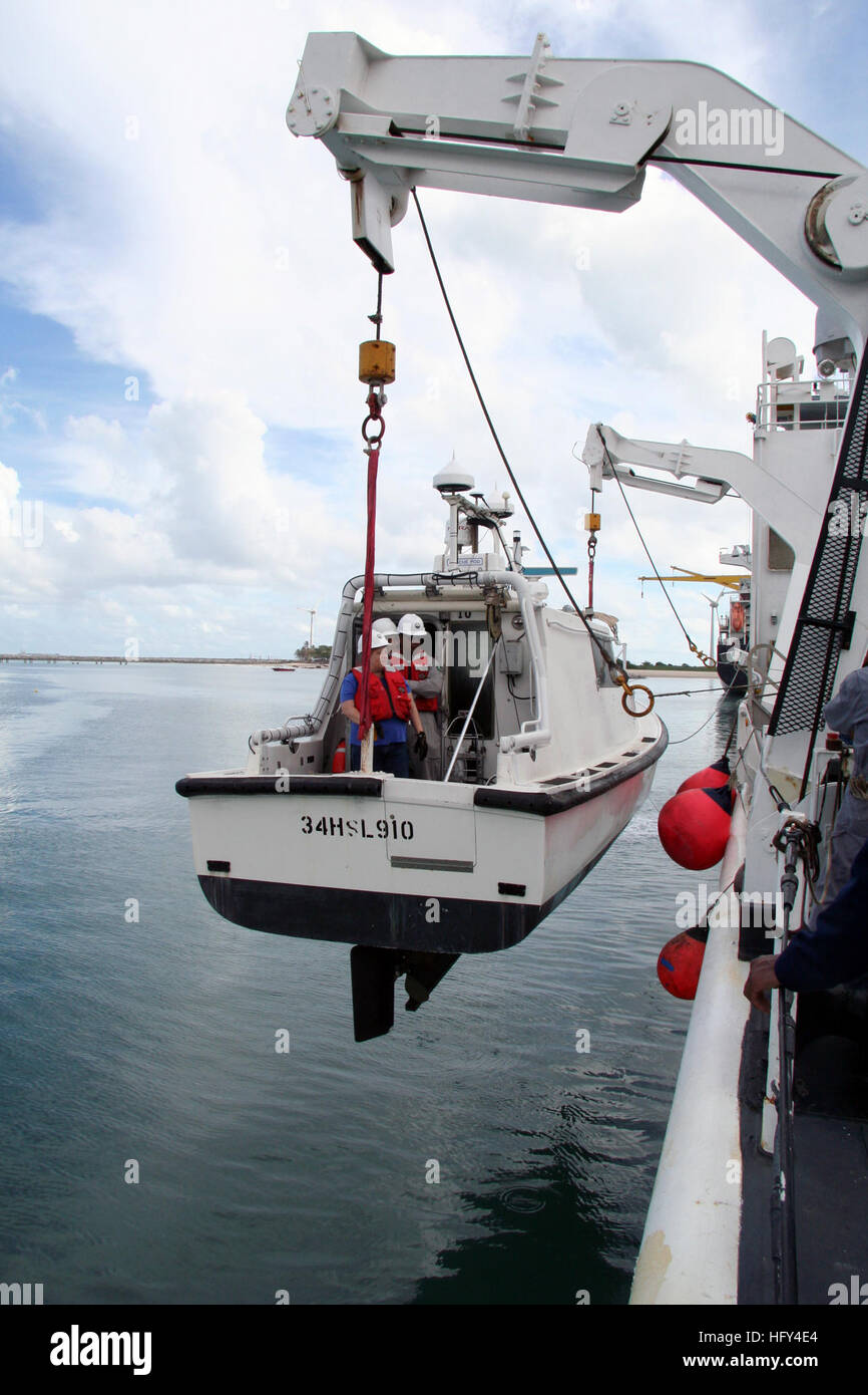 Survey vessel hydrographic oceanographic hi-res stock photography and ...