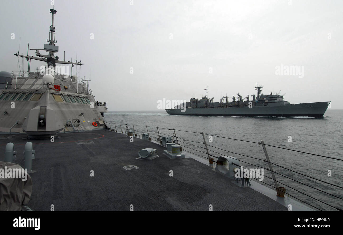 Military sealift command fast combat support ship usns rainier hi-res ...