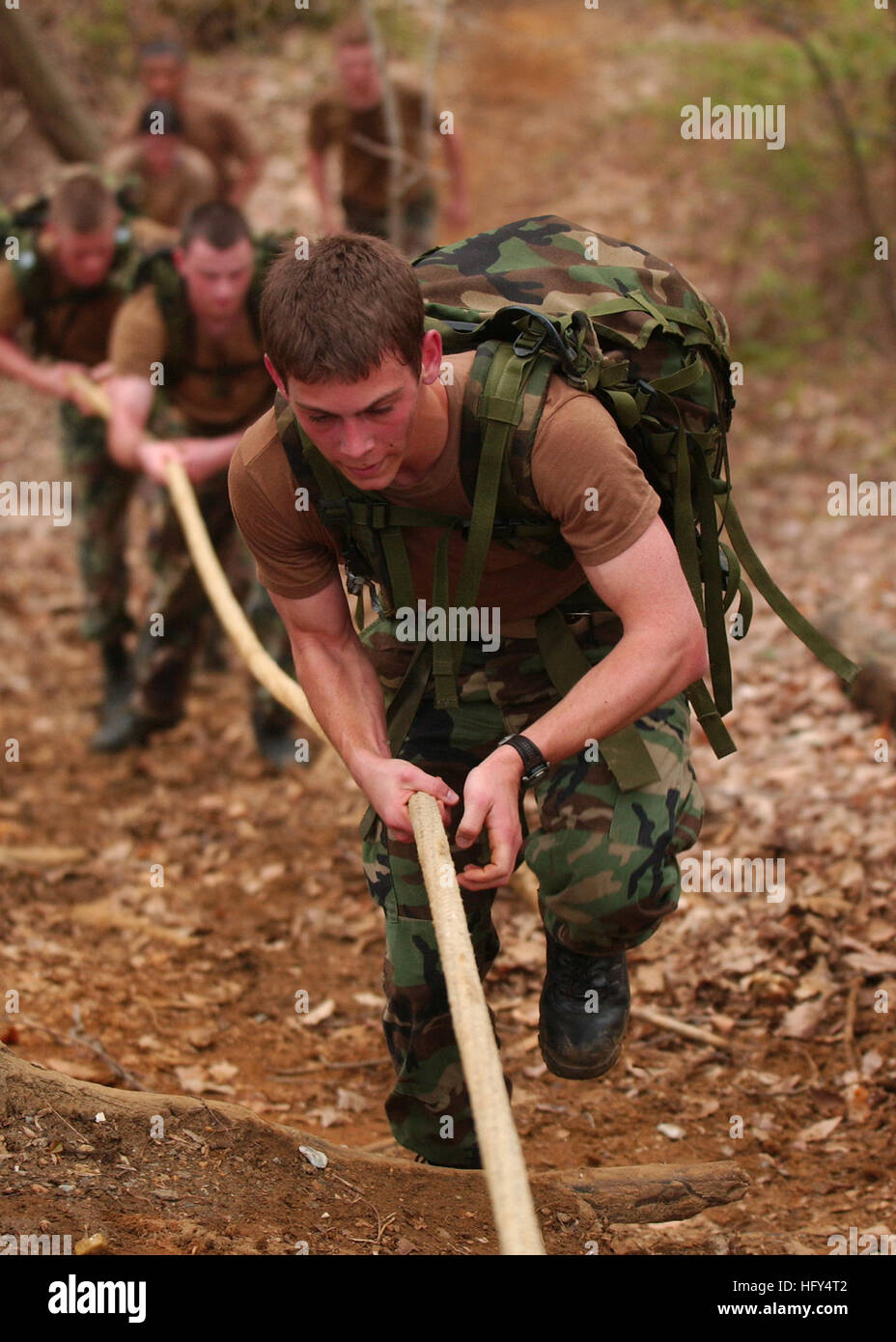 U s marine corps obstacle course hi-res stock photography and images ...