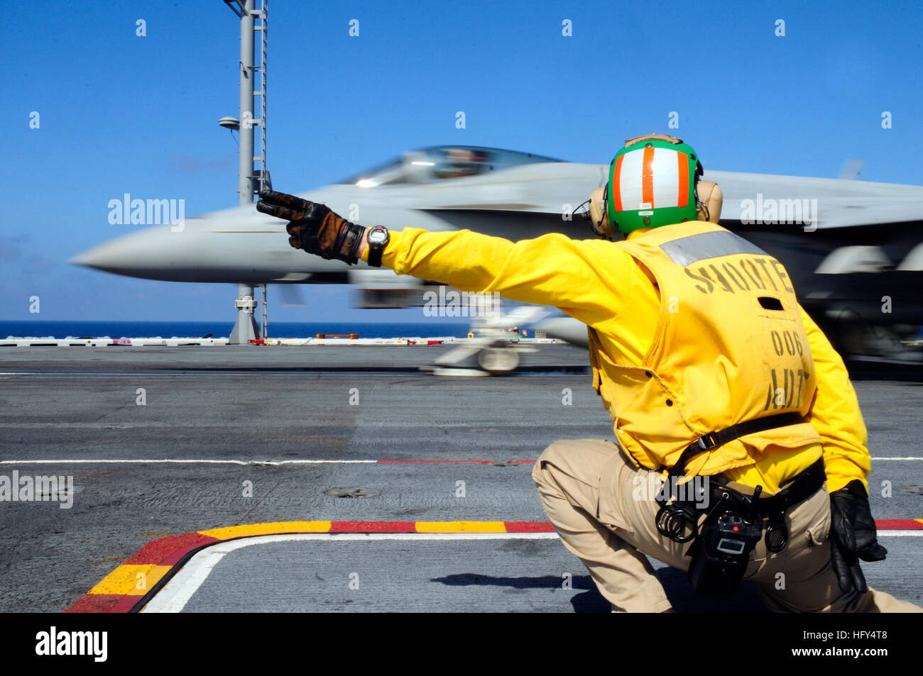 F a 18 super hornet uss carl High Resolution Stock Photography and ...